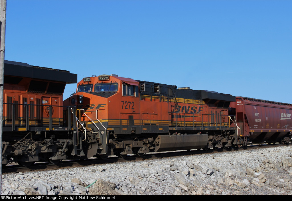 BNSF 7272